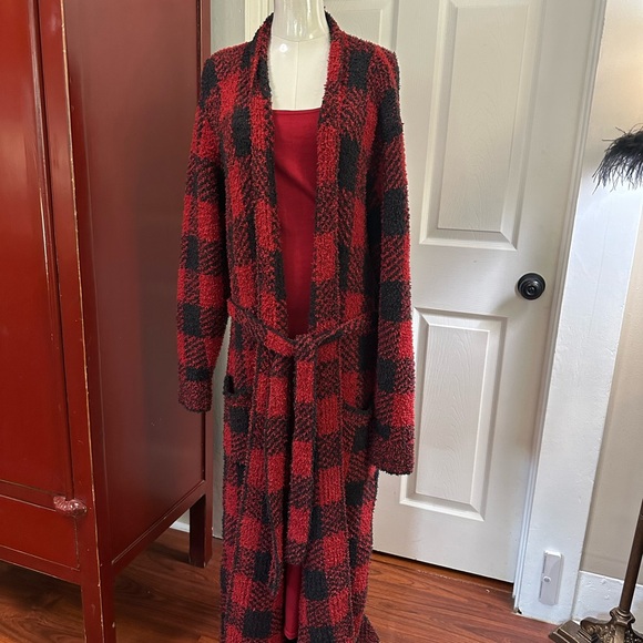 SKIMS | Intimates & Sleepwear | Skims Plaid Red And Black Womens Robe ...